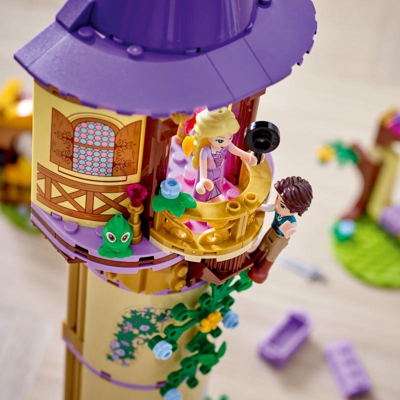 LEGO Disney Princess 43187 Locika ve věži - - Megaknihy.cz